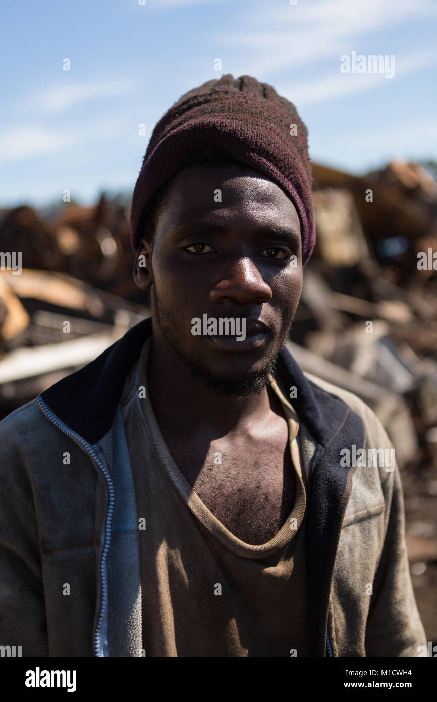 Garbage dump worker hi-res stock photography and images - Alamy