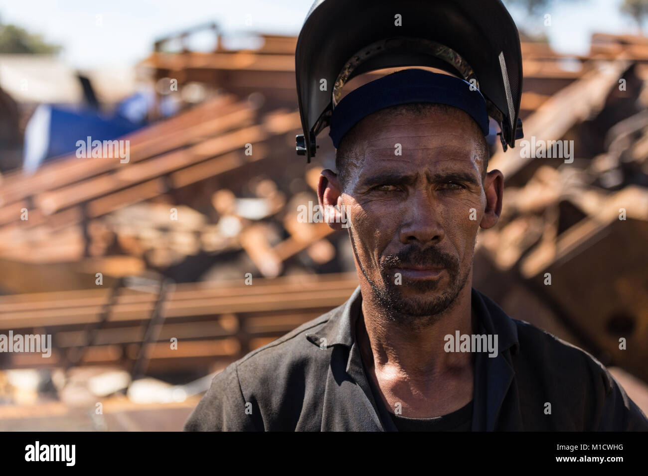 Scrapyard hi-res stock photography and images - Alamy