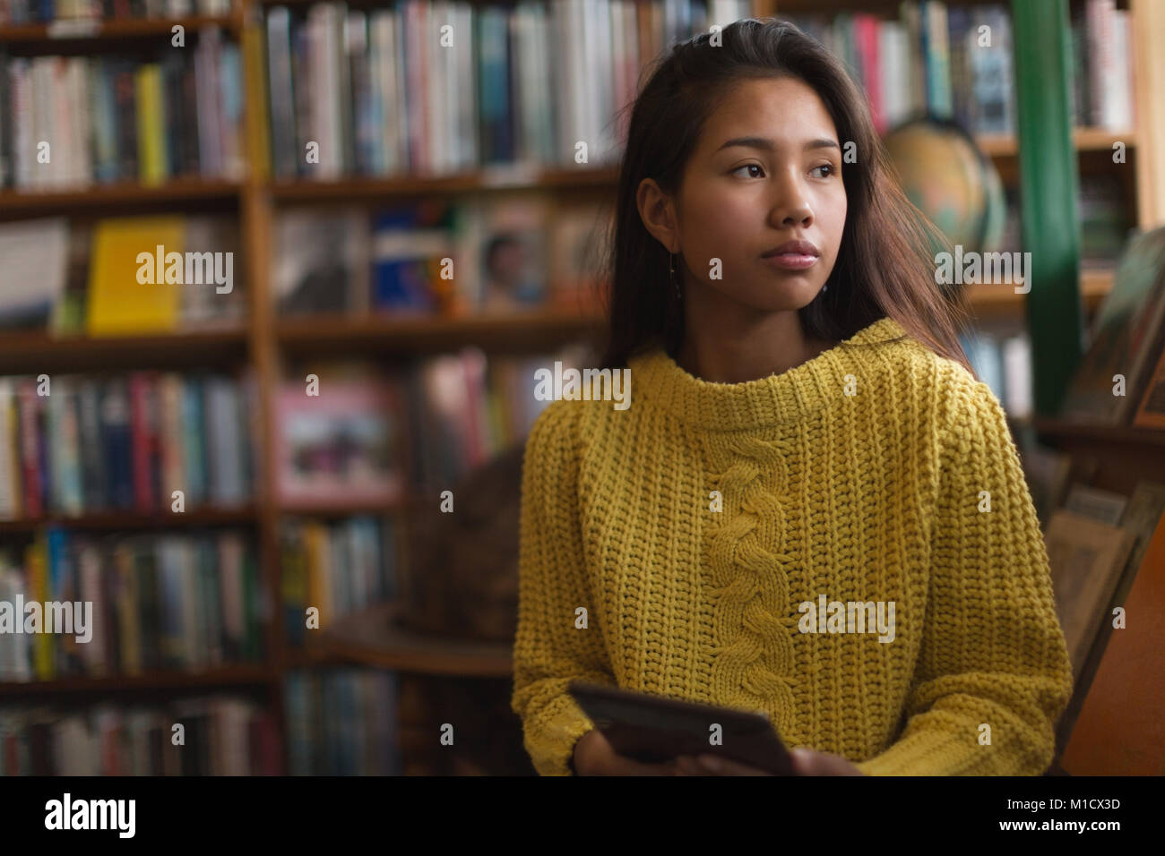 Asian girl library hi-res stock photography and images - Alamy