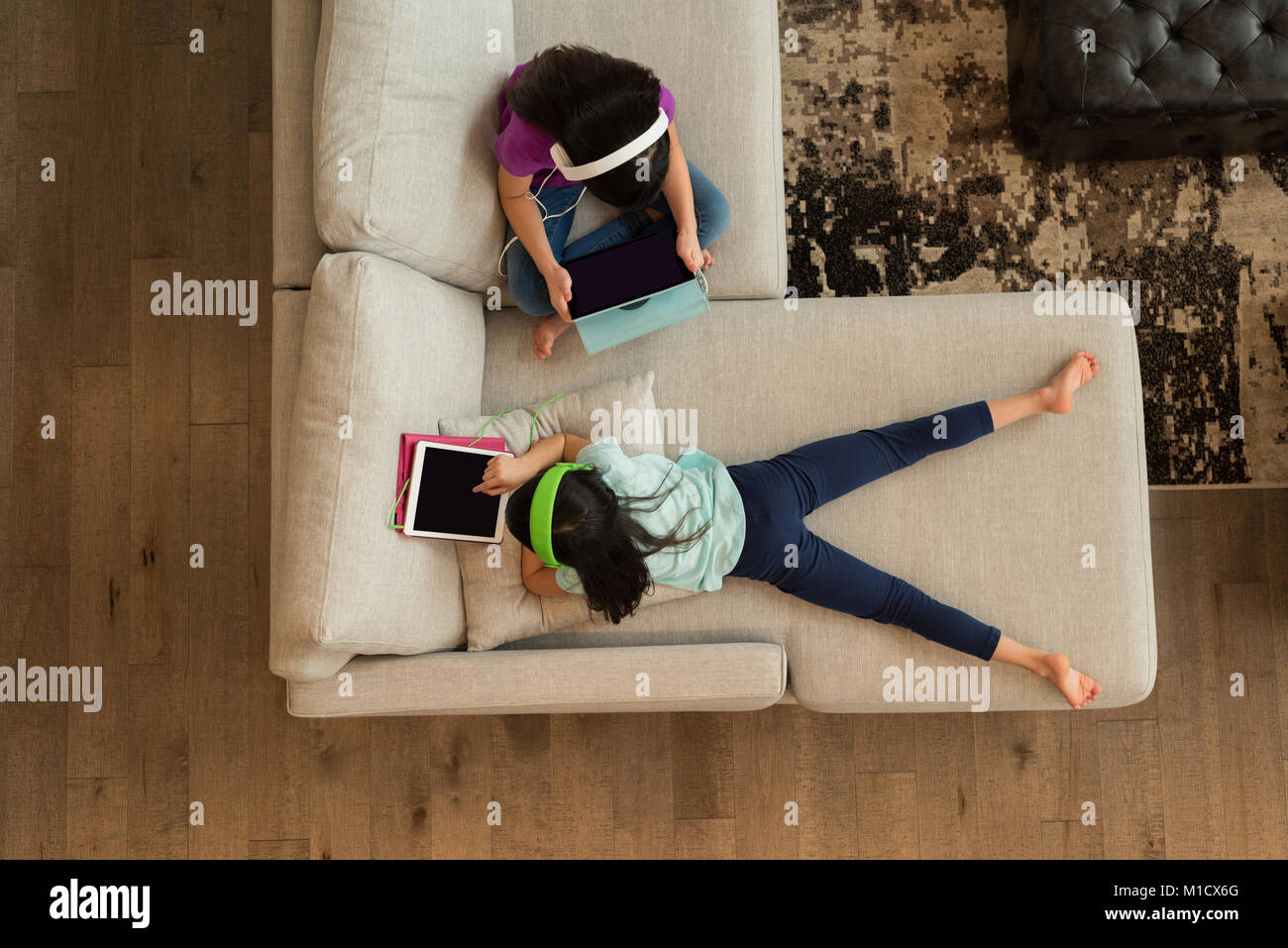 Digital siblings hi-res stock photography and images - Alamy