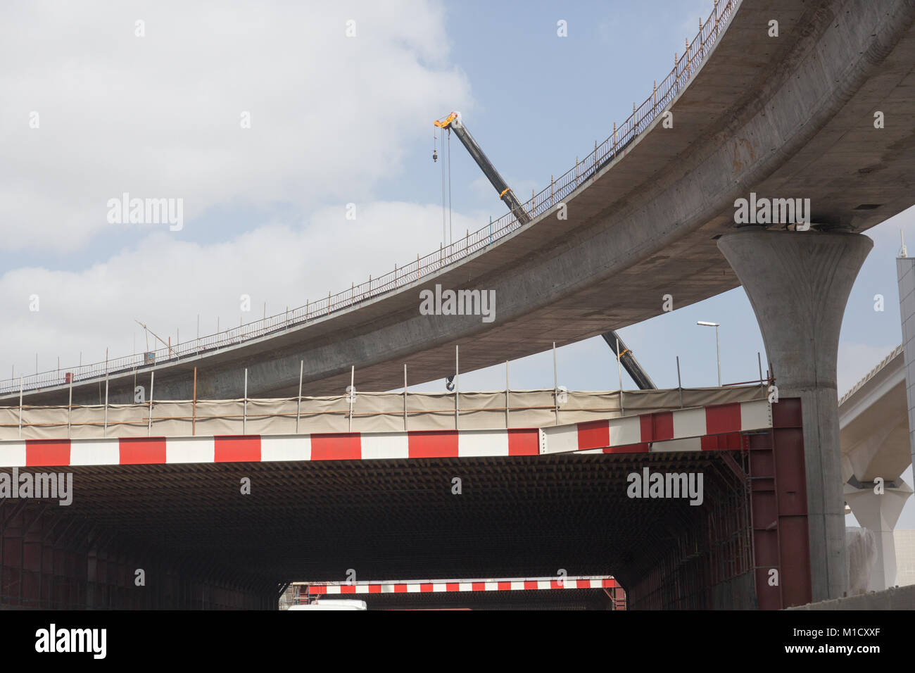 Dubai flyover hi-res stock photography and images - Alamy