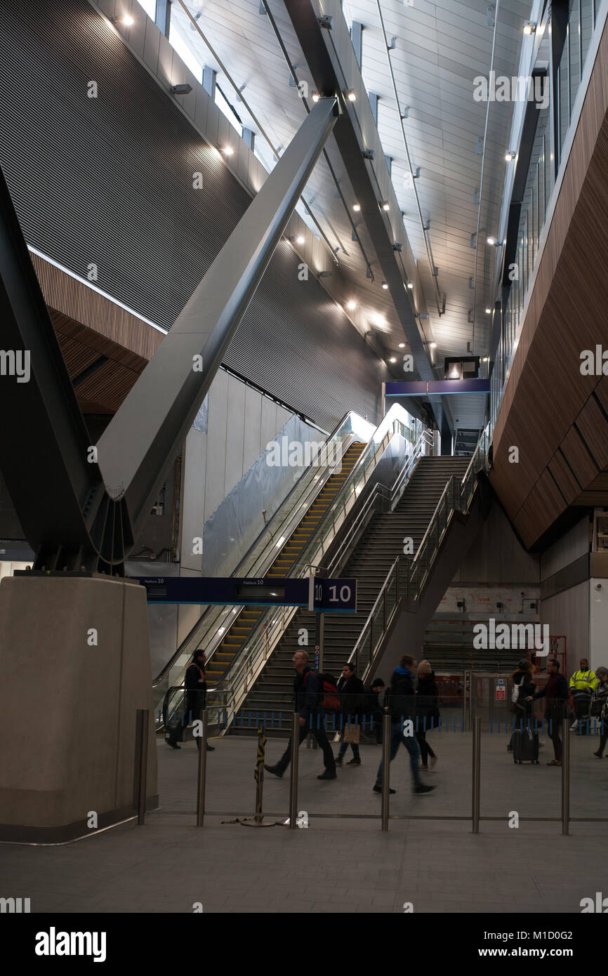 Railway station London Bridge Stock Photo - Alamy