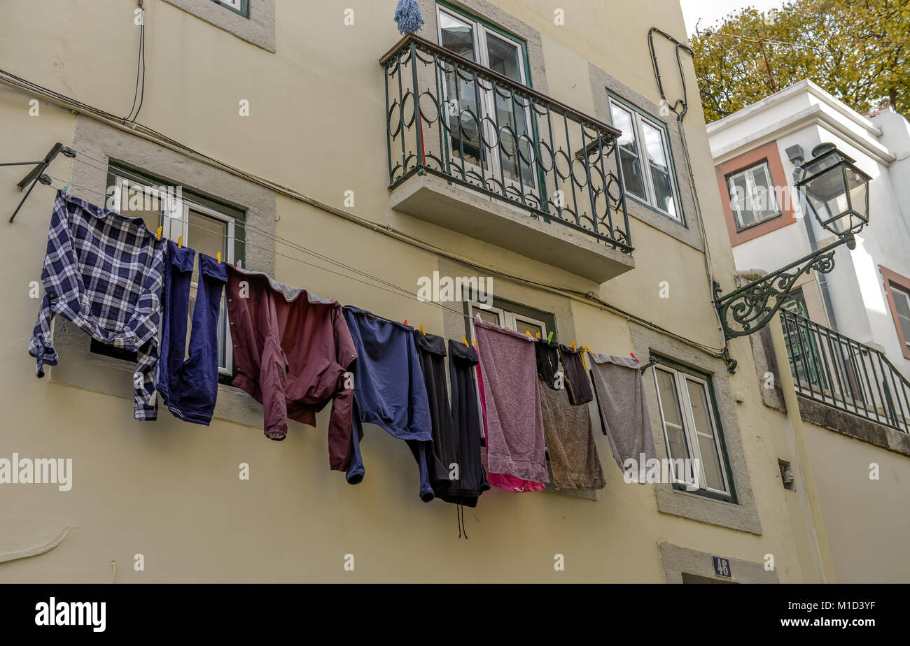 Laundering of linen, Alfama, Lisbon, Portugal, Waescheleine, Lissabon ...