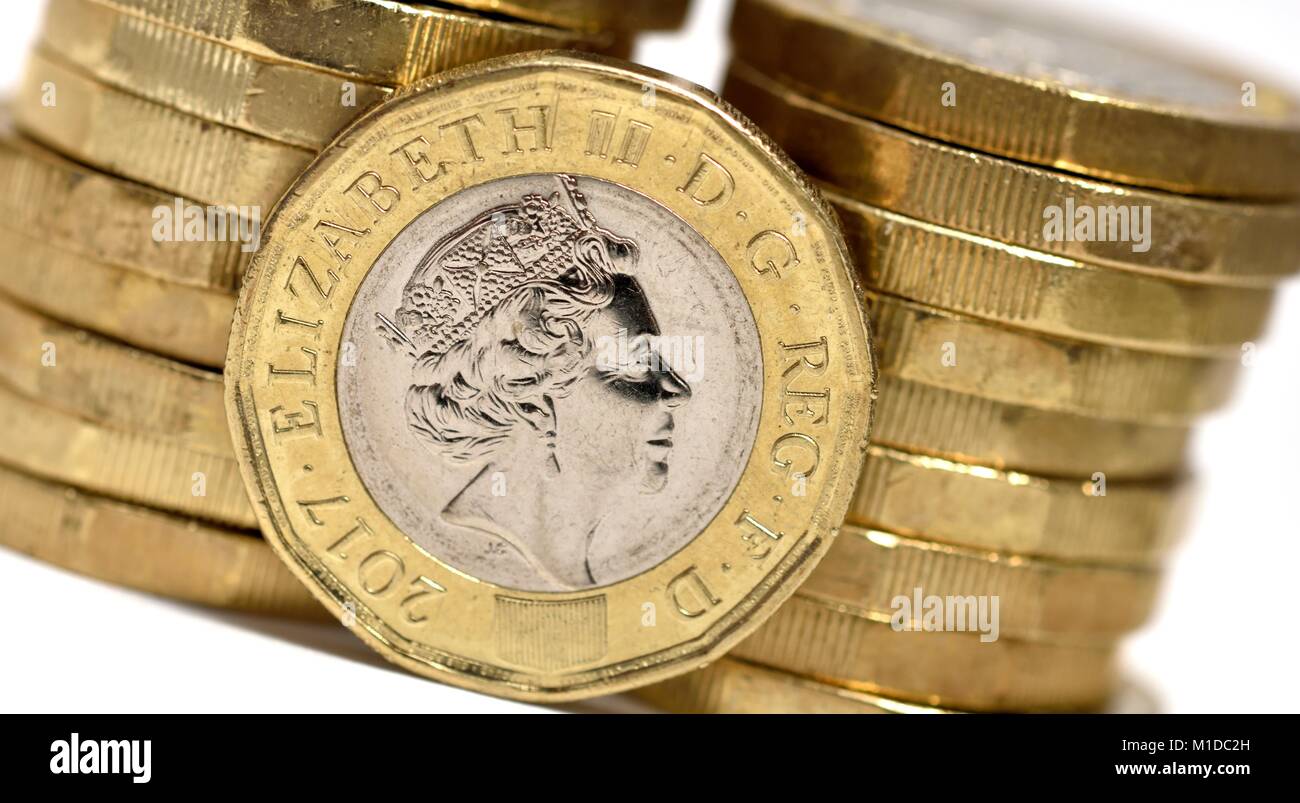 Queen's head coins hi-res stock photography and images - Alamy