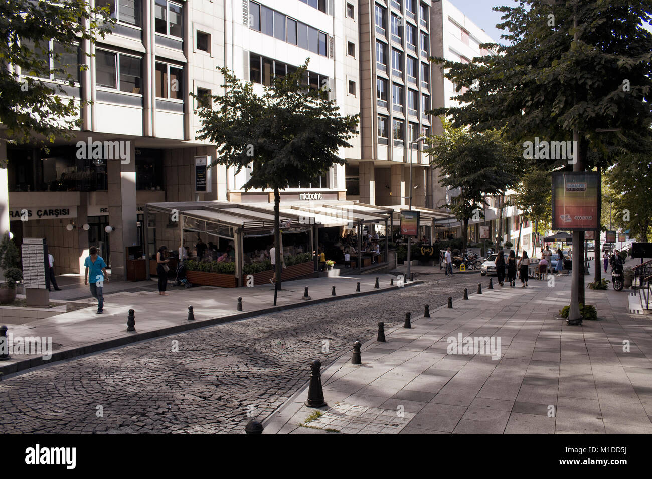 Nisantasi istanbul shopping hi-res stock photography and images - Alamy