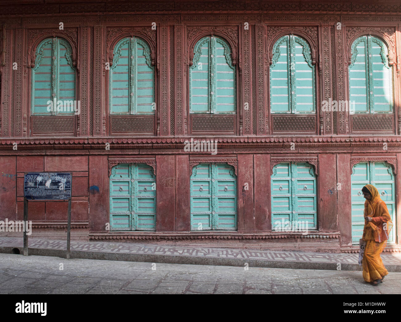 Colourful traditional indian front door hi-res stock photography and ...