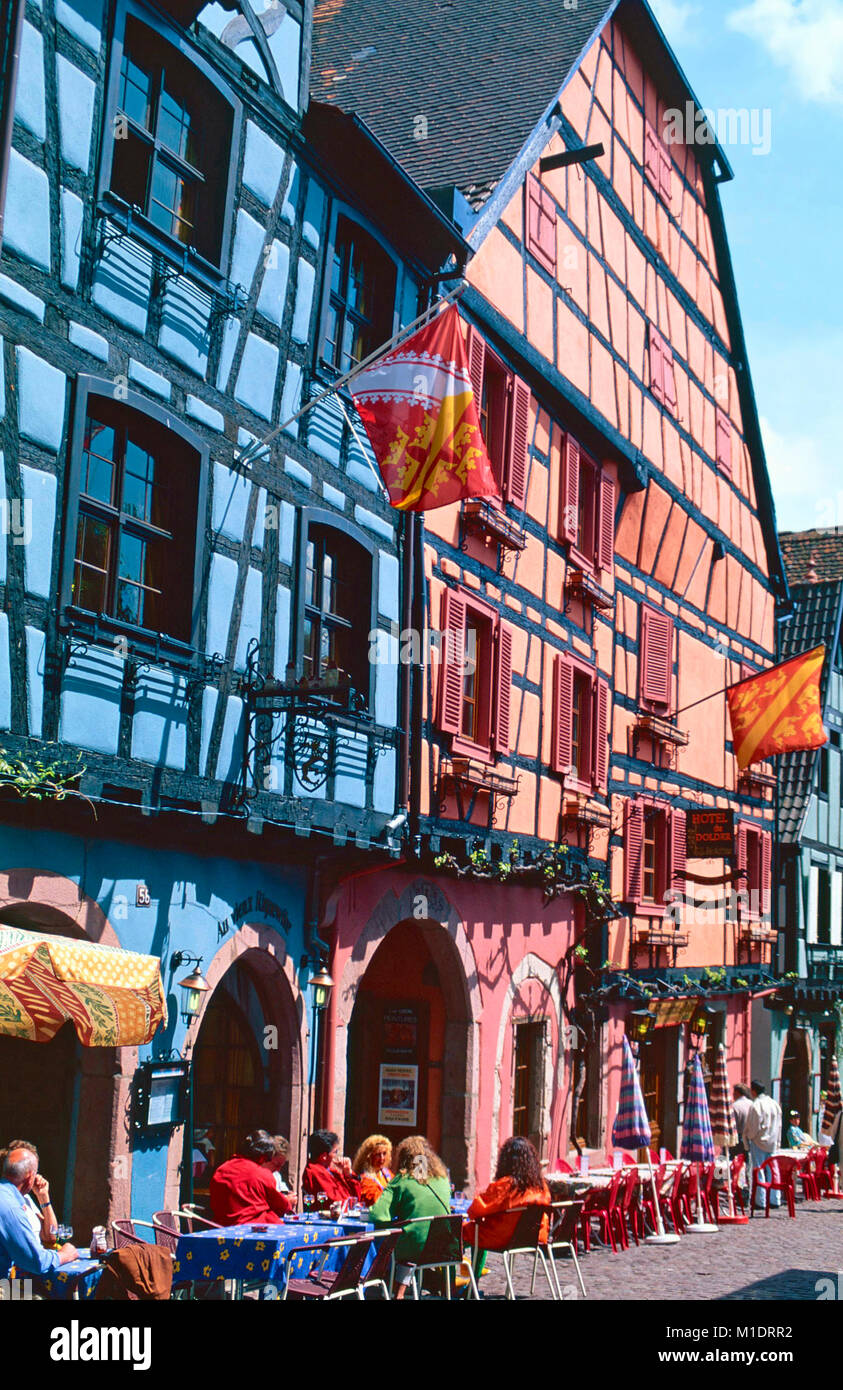 Timber frame houses hi-res stock photography and images - Alamy