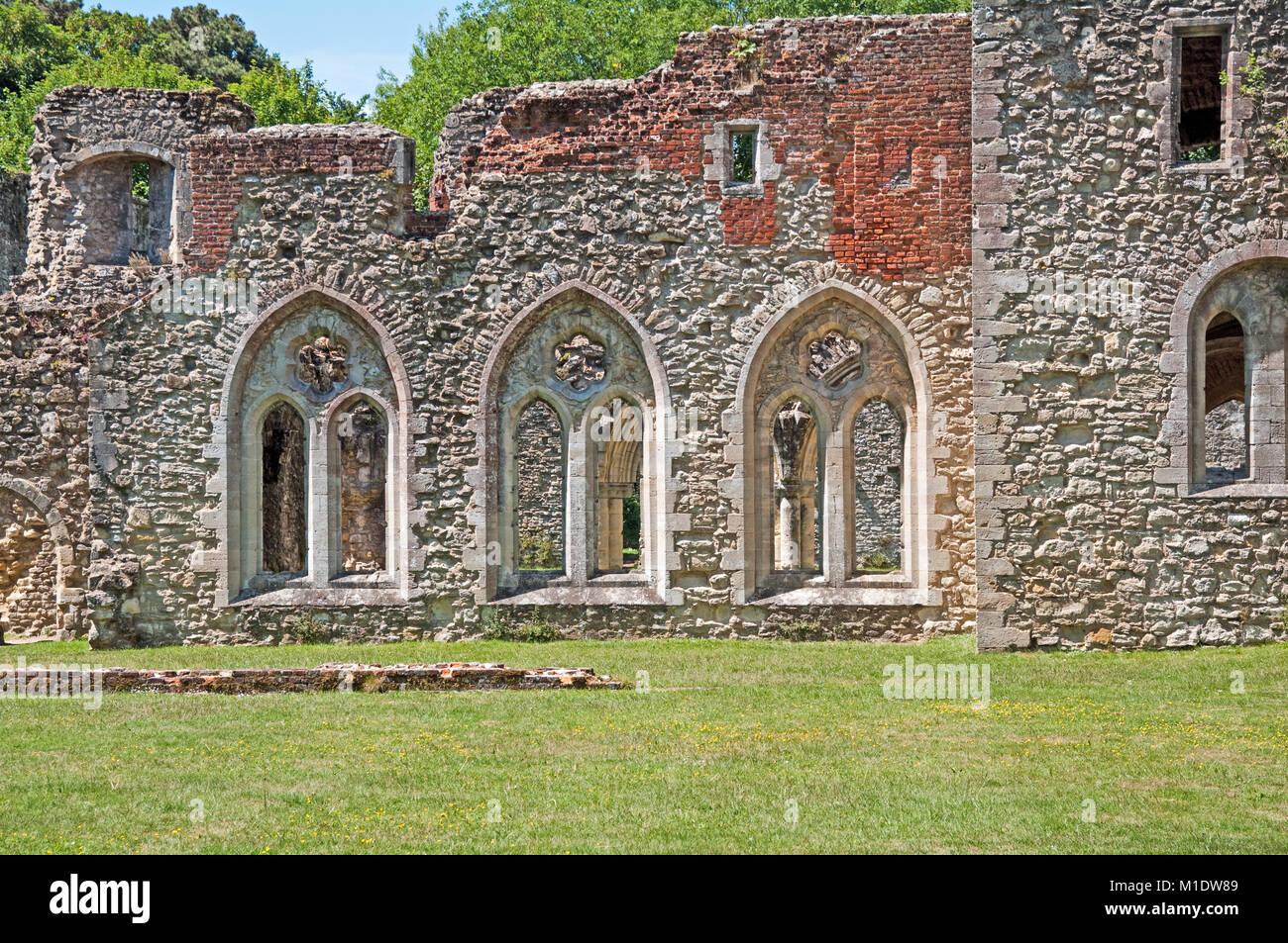 Netley abbey hi-res stock photography and images - Alamy