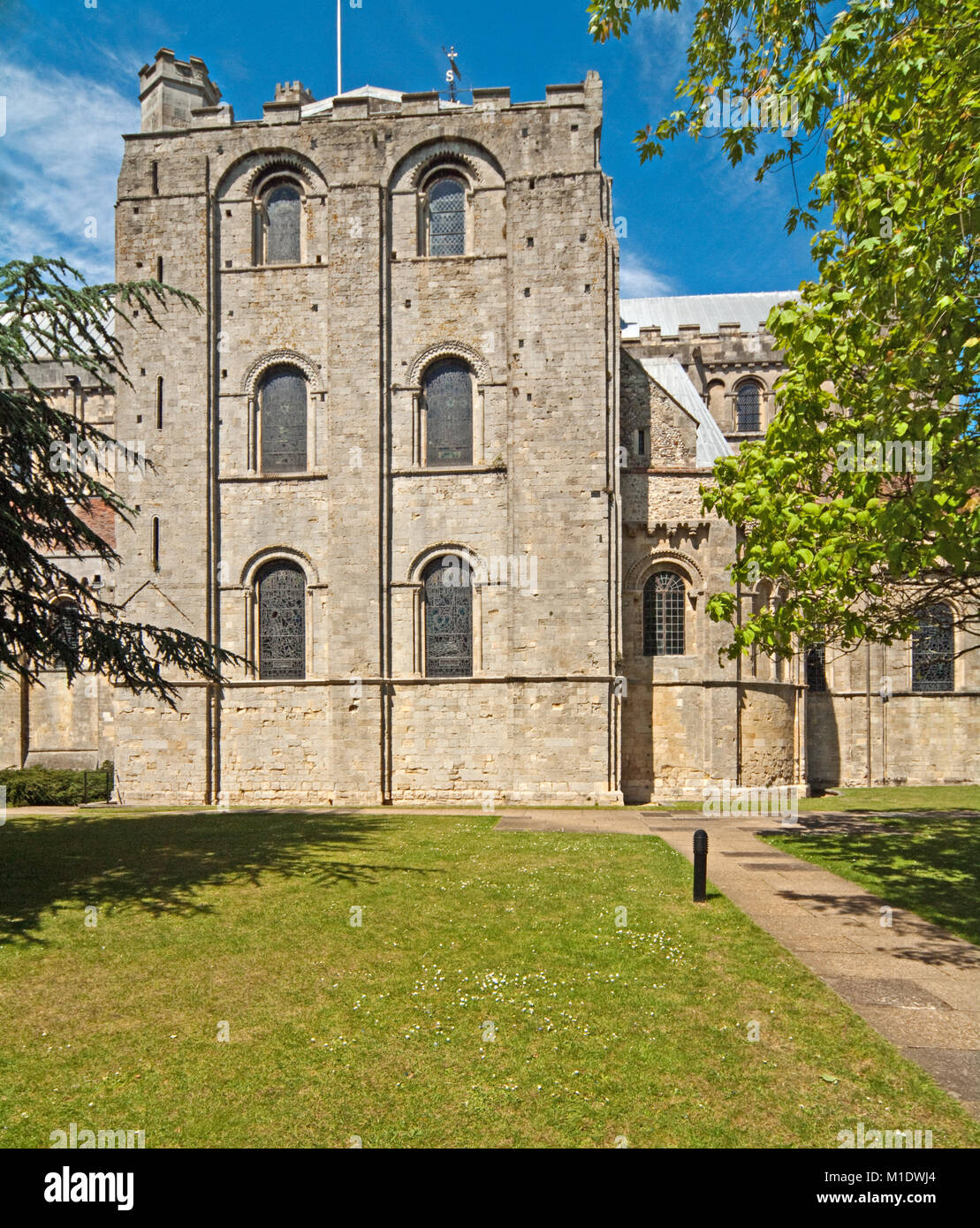 Romsey abbey hampshire england hi-res stock photography and images - Alamy