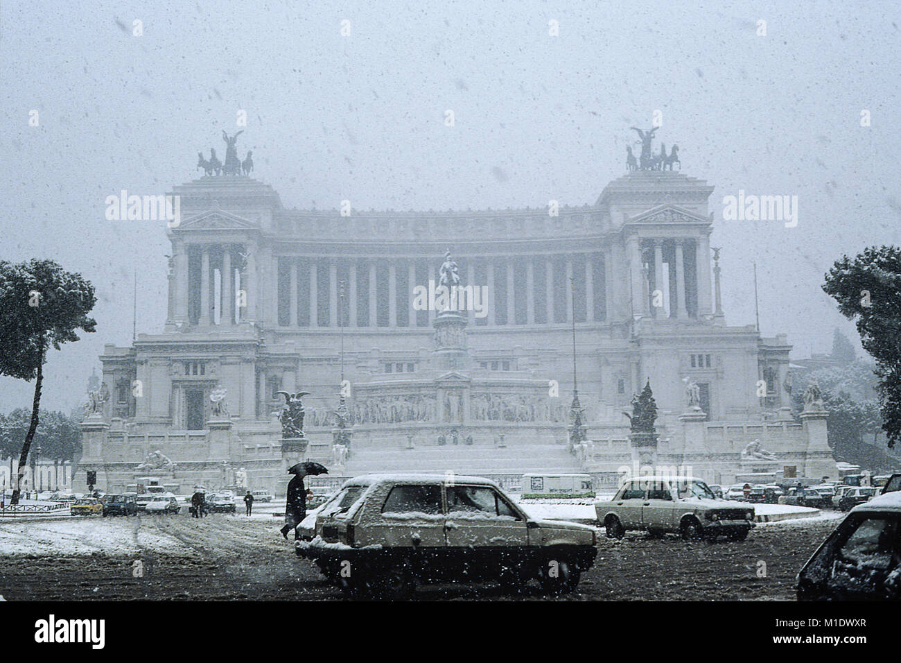 unusual snowfall in Rome - Venice square - Rome - Lazio - Italy Stock ...