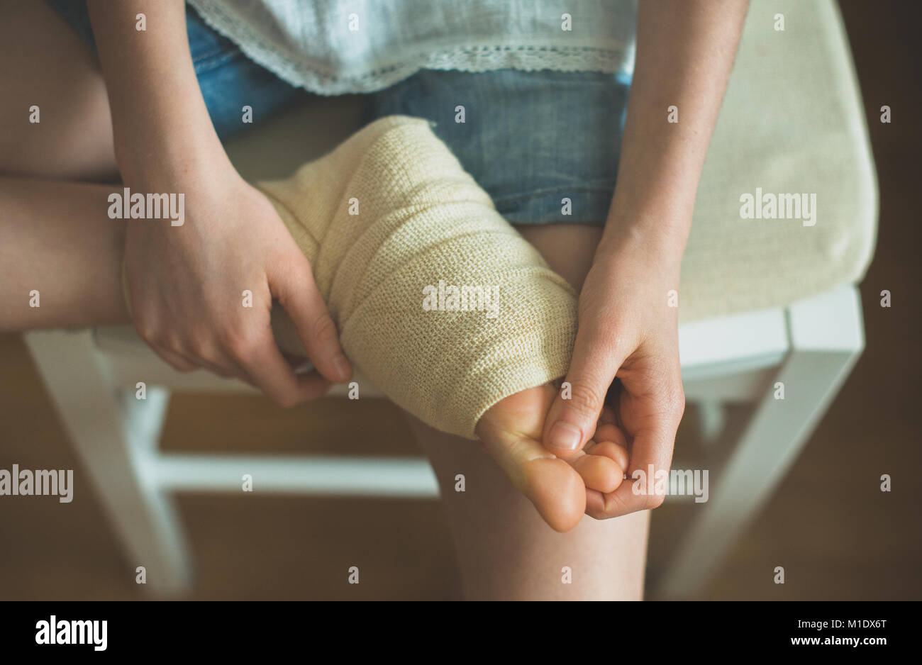 Child sprain ankle hi-res stock photography and images - Alamy