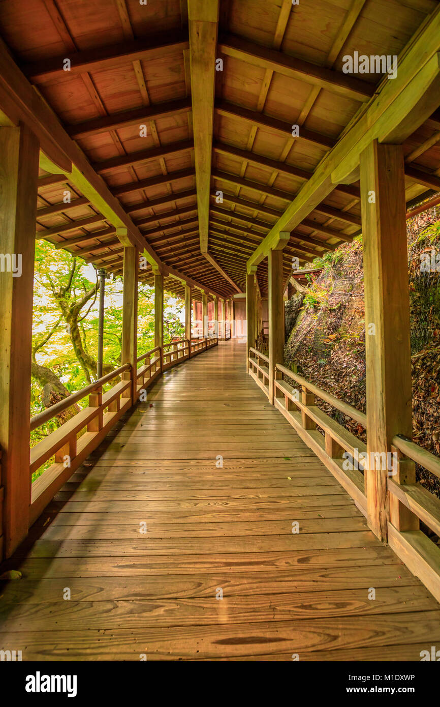 Temple corridors hi-res stock photography and images - Alamy