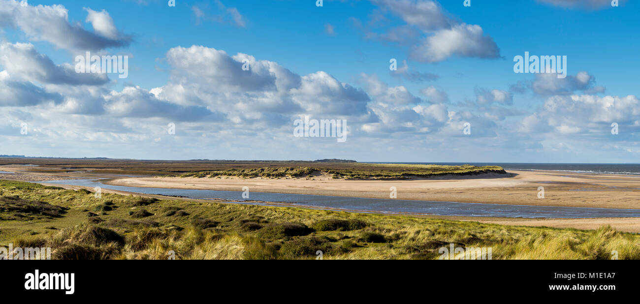 Burnham Harbour entrance on the North Norfolk coast Stock Photo - Alamy