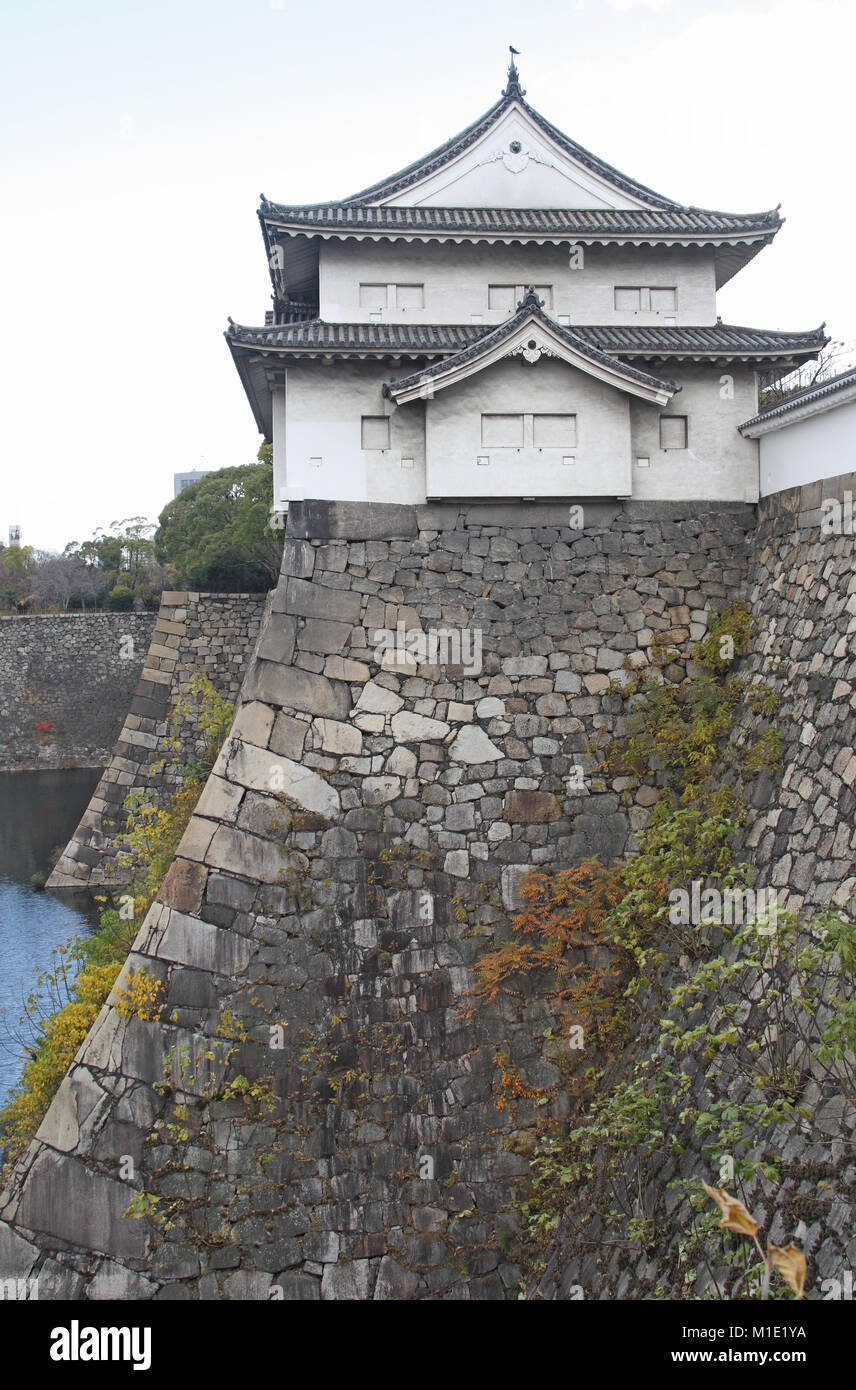 Defensive wall, moat and turret, Osaka Castle, Osaka, Honshu, Japan ...
