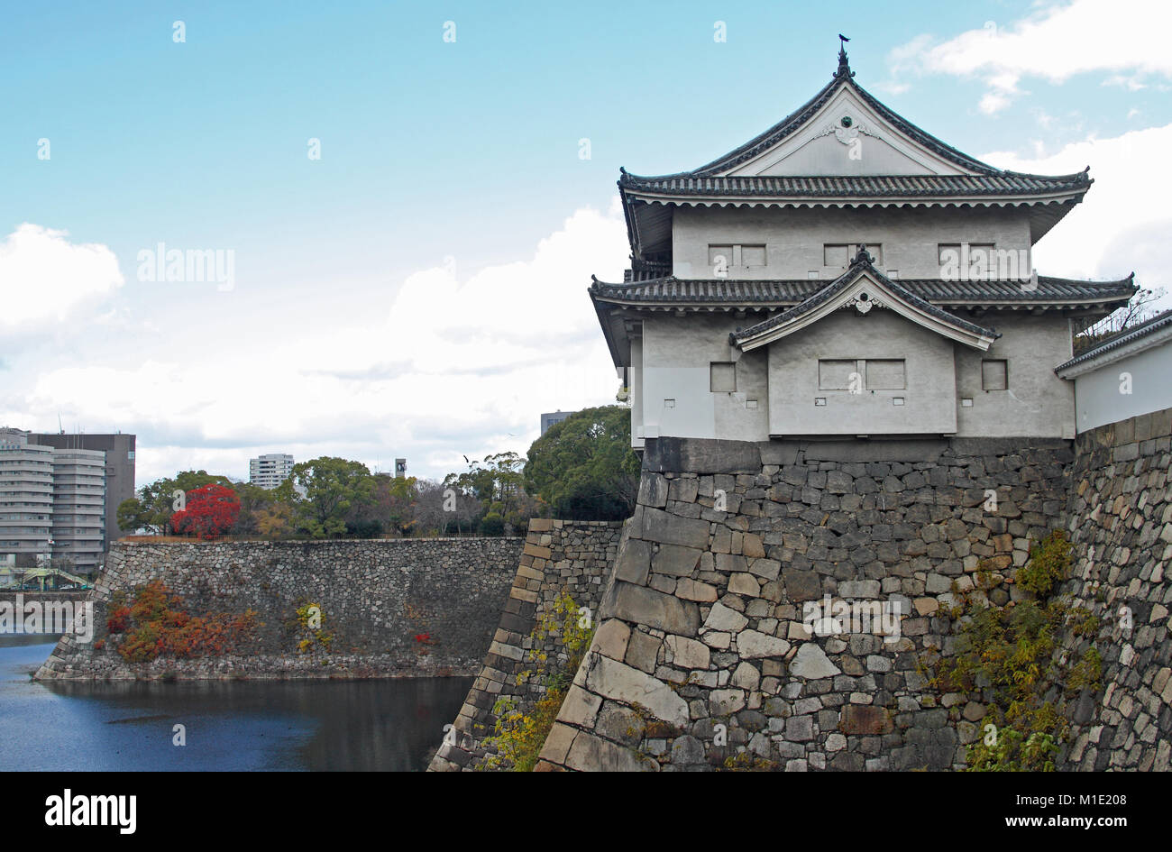 Defensive wall moat turret hi-res stock photography and images - Alamy