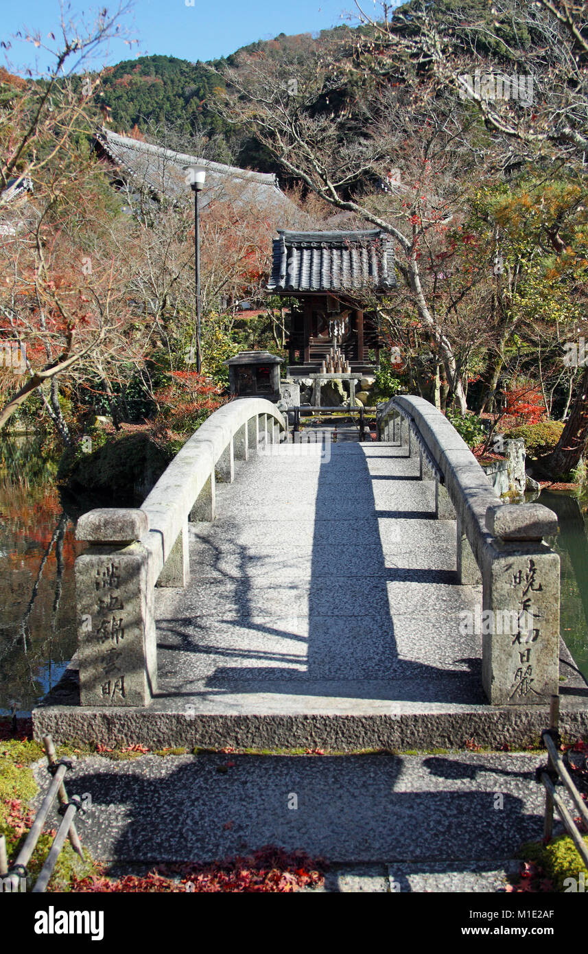 Grounds of Eikan-dō Zenrin-ji temple, Kyoto, Honshu, Japan Stock Photo ...