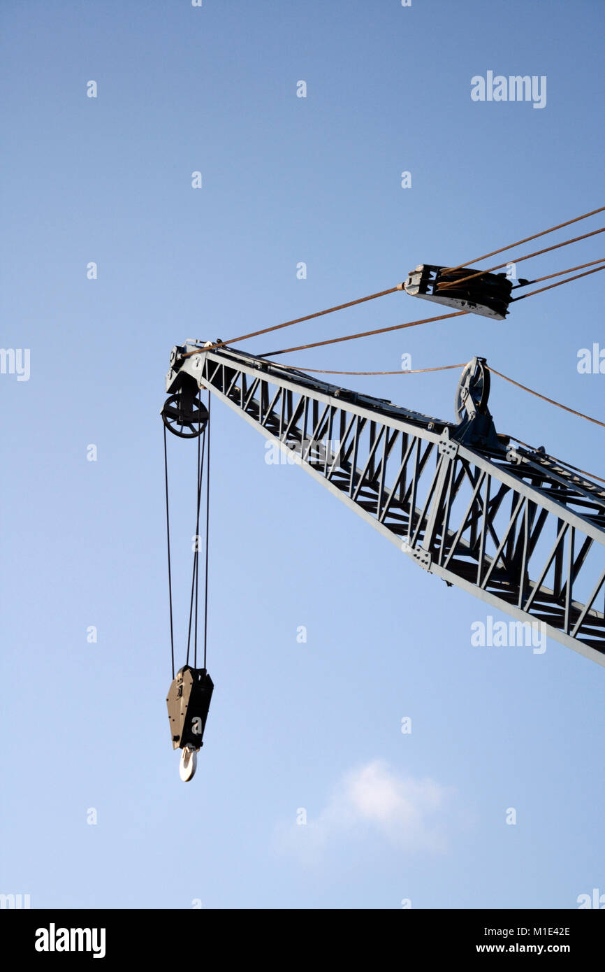 Cardiff bay crane hi-res stock photography and images - Alamy