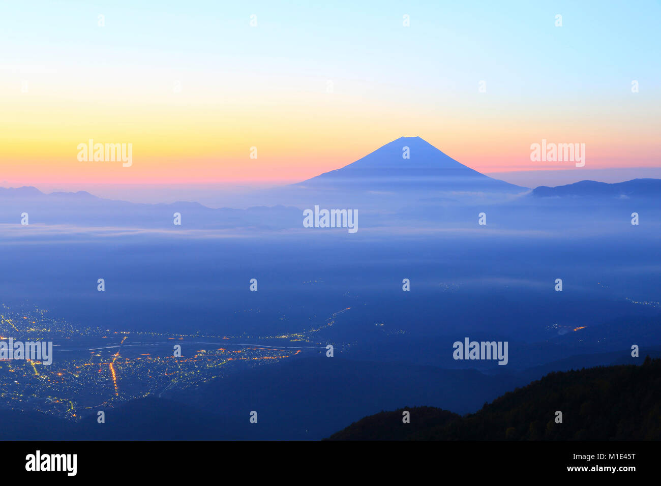 Beautiful view of Mount Fuji, Yamanashi Prefecture, Japan Stock Photo ...