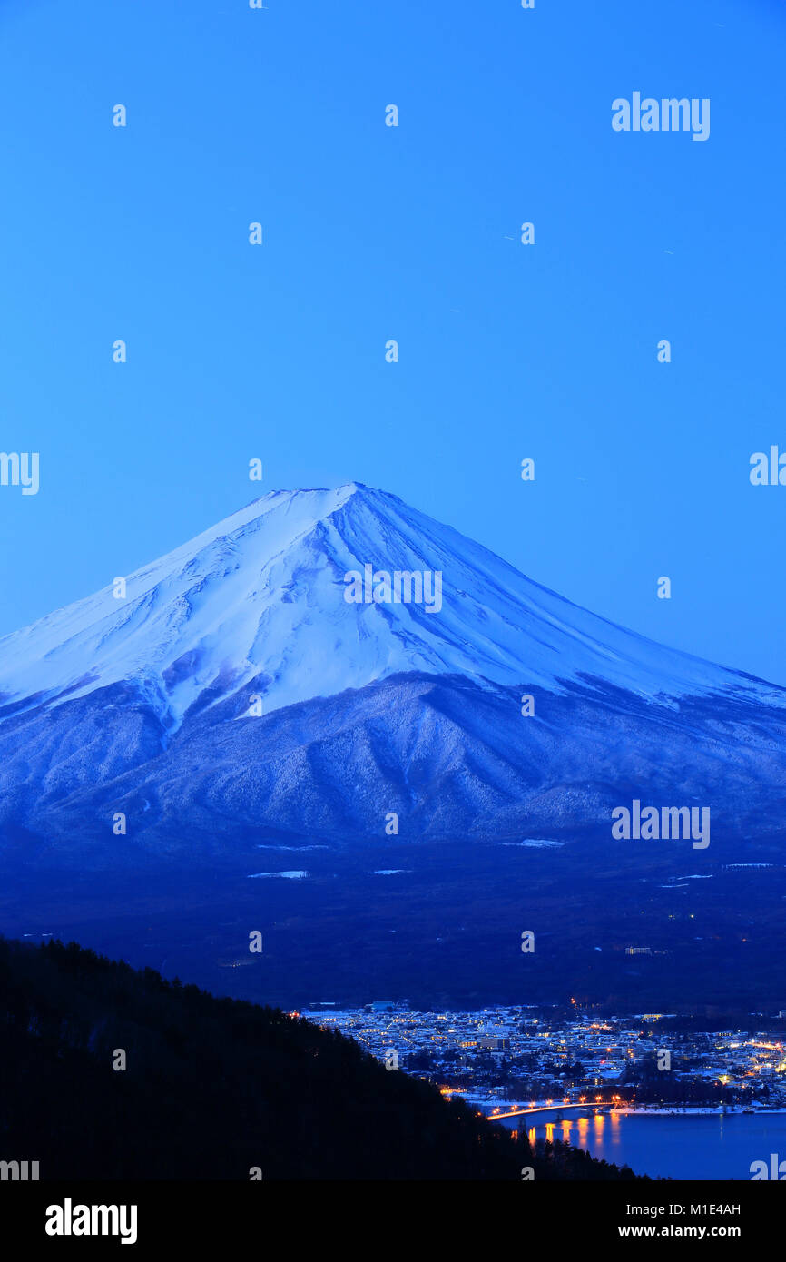 Beautiful view of Mount Fuji, Yamanashi Prefecture, Japan Stock Photo ...