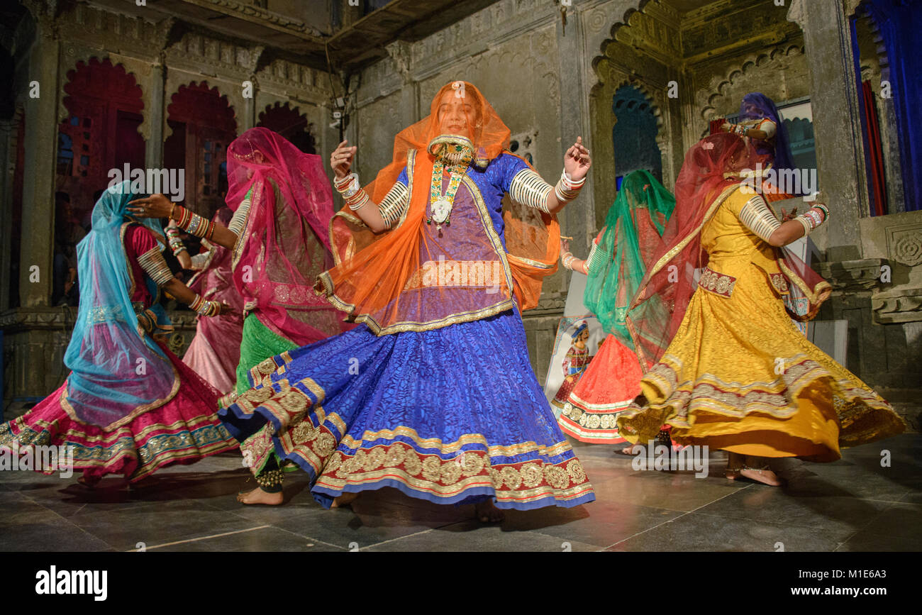 Ghoomar dance hi-res stock photography and images - Alamy