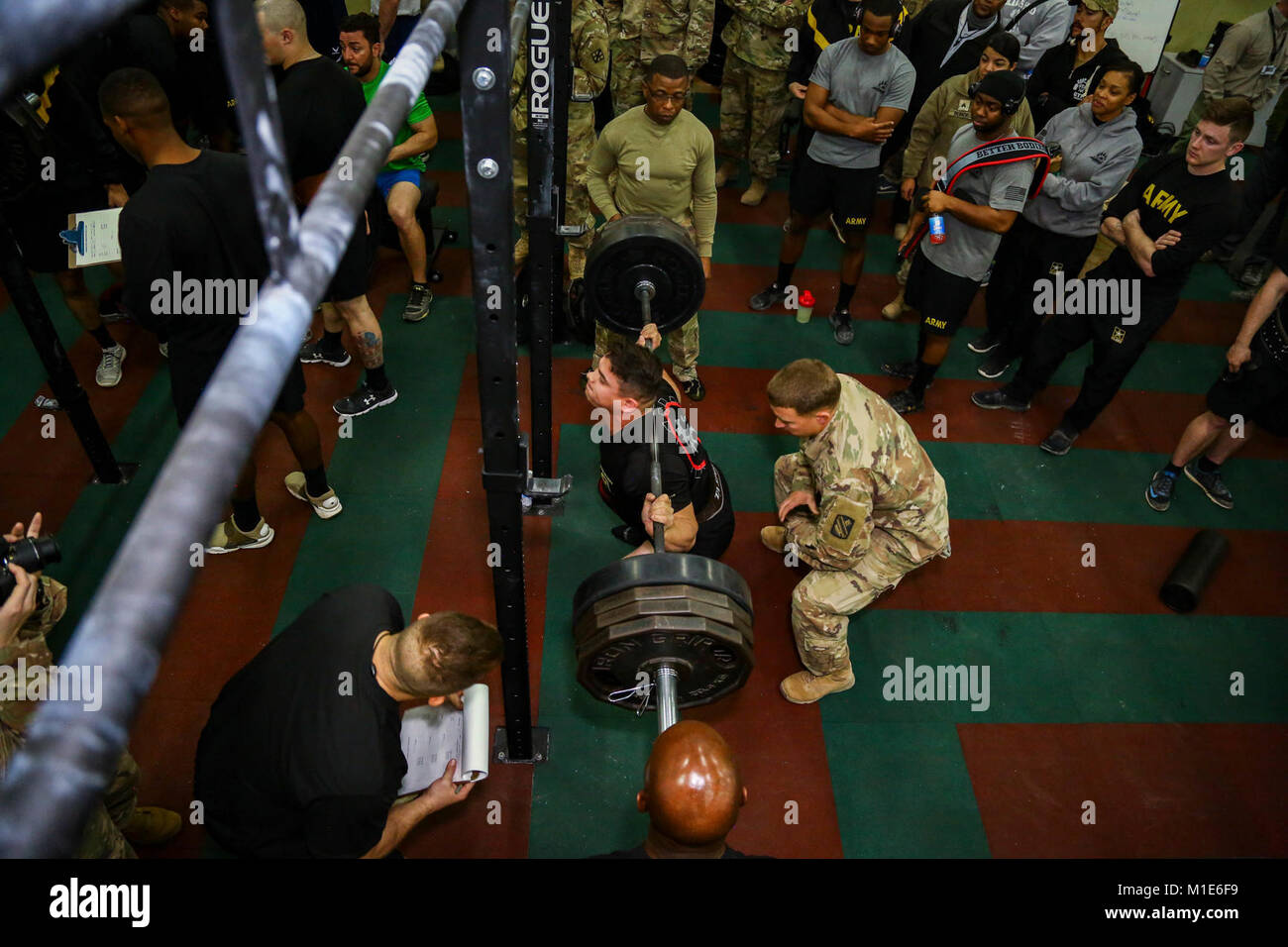 Deployed military members participate in the Camp Taji Powerlifting ...
