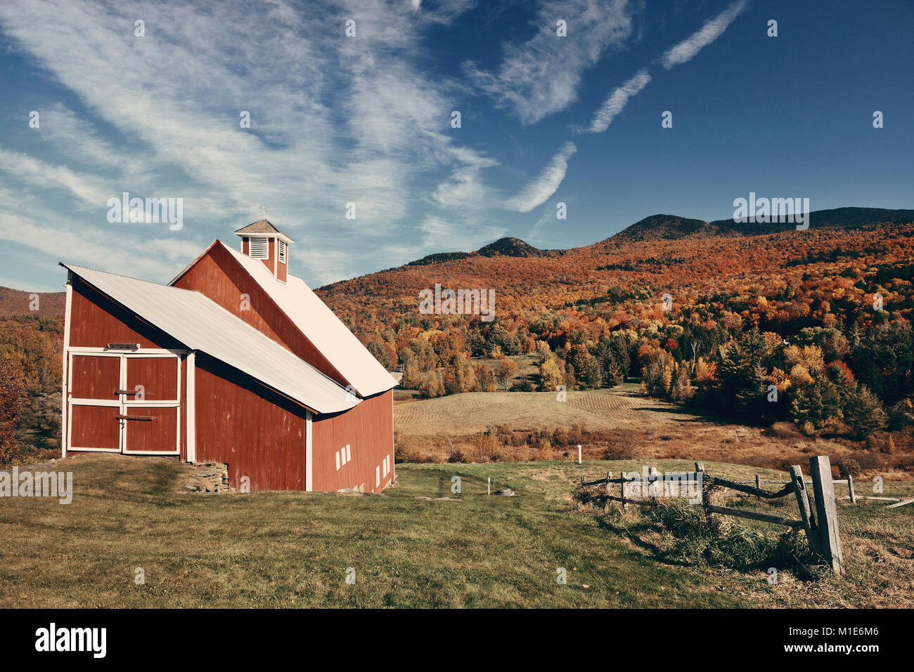 A farm house and Autumn foliage in New England Stock Photo - Alamy
