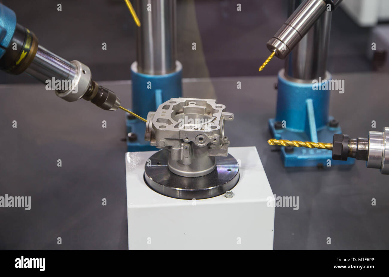 Robot drill hi-res stock photography and images - Alamy