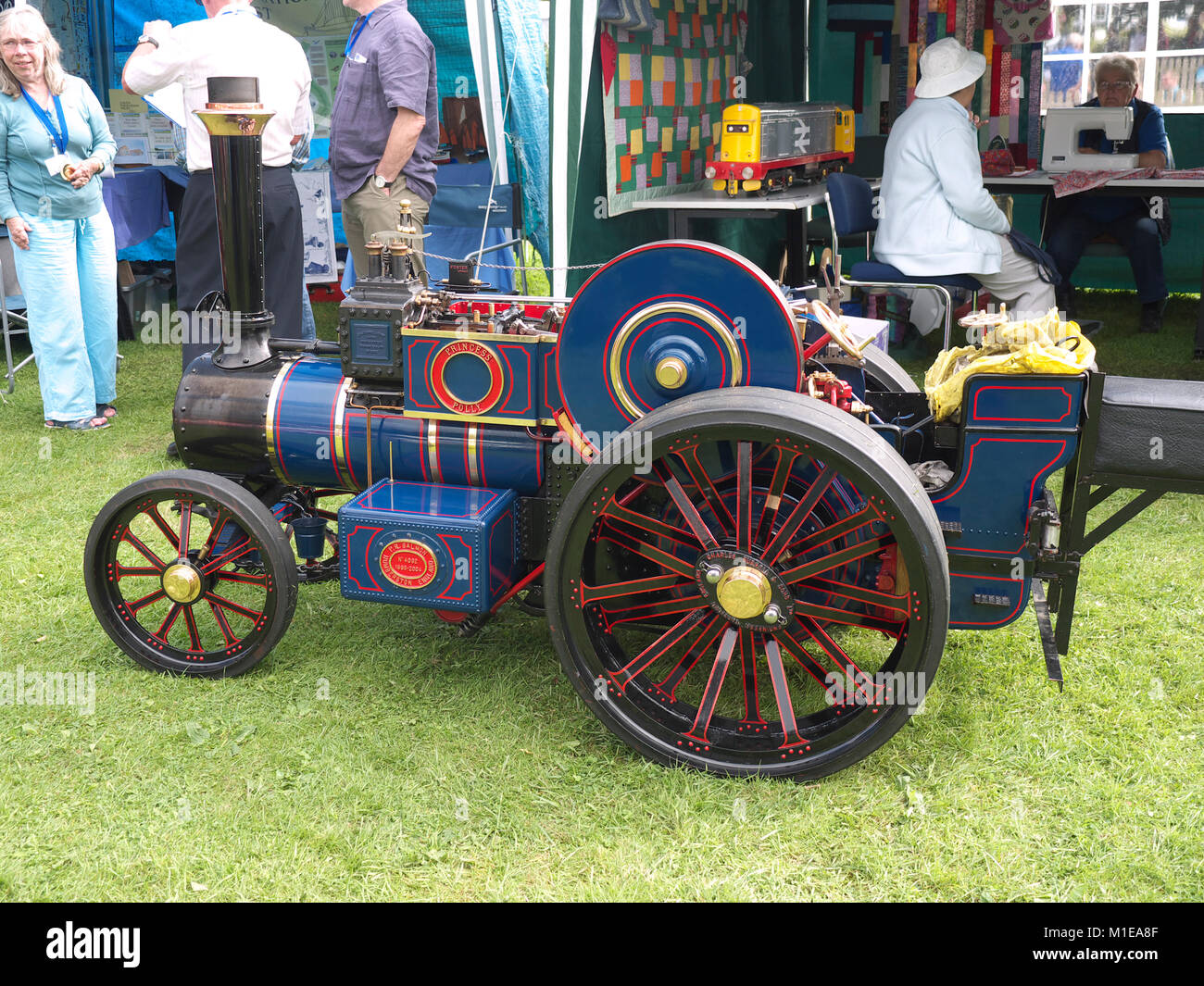 Miniature traction engine at GCMES open weekend Stock Photo - Alamy