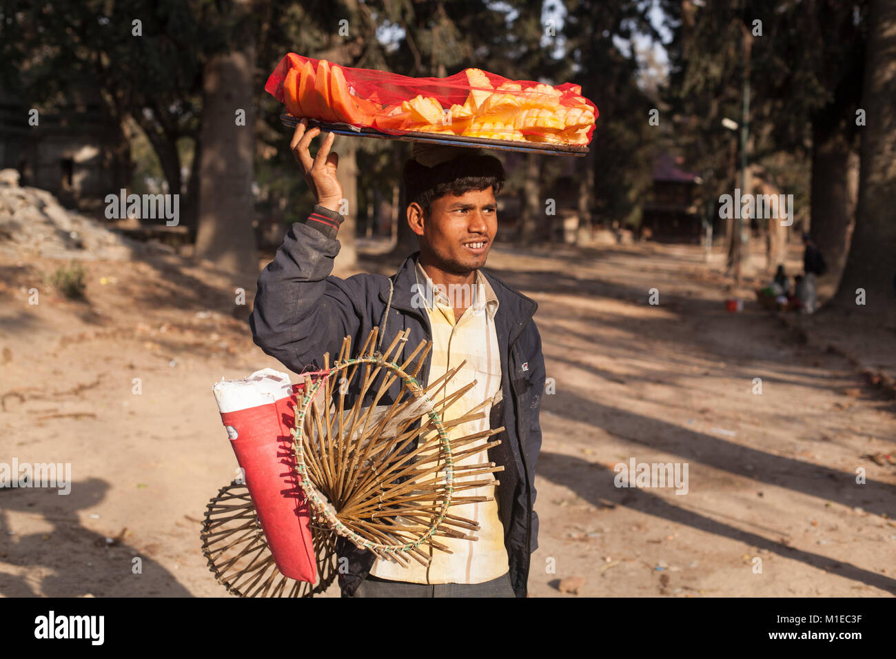The Peddler High Resolution Stock Photography and Images - Alamy