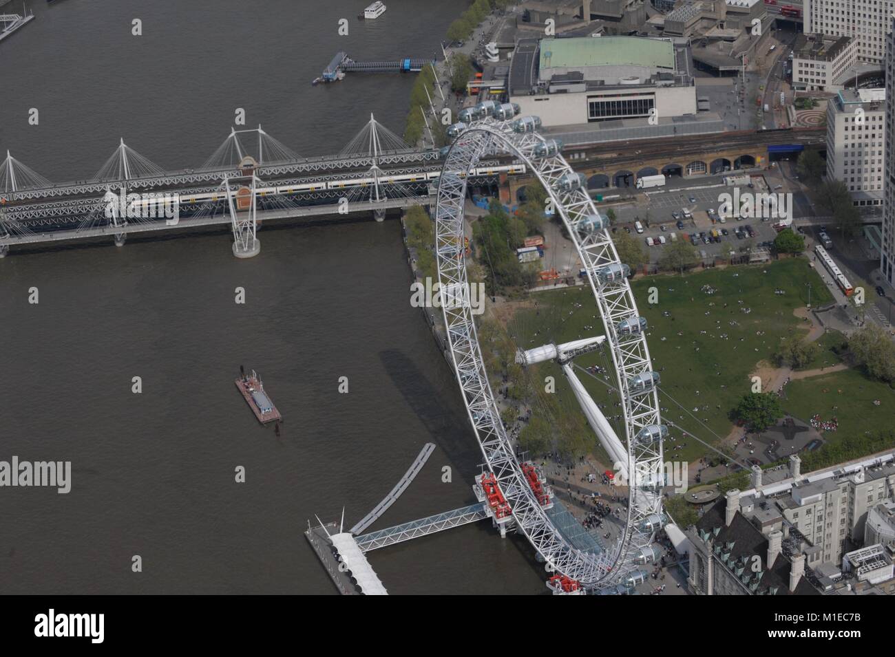 The best views of london from capsule of london eye hi-res stock ...