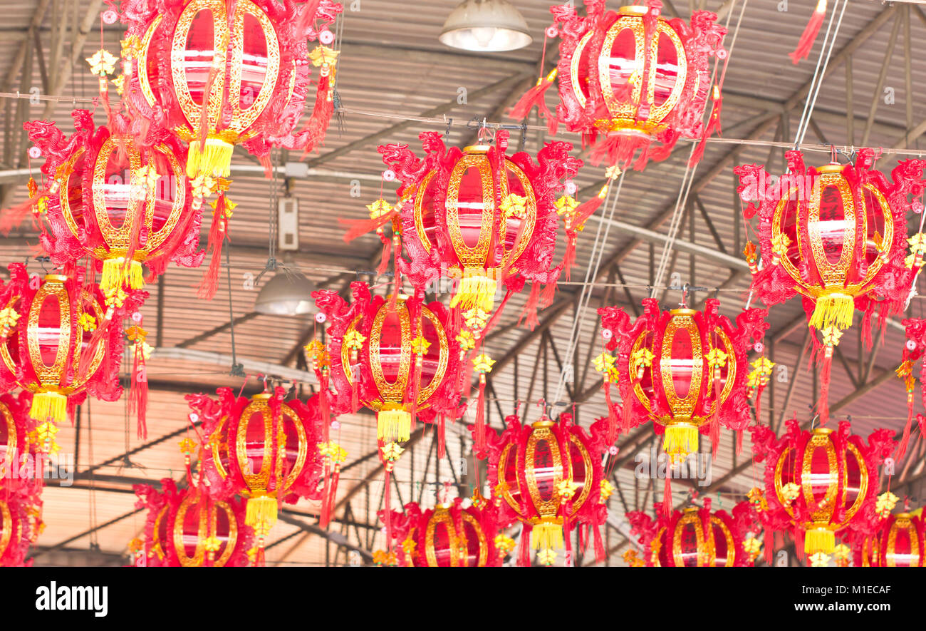 Traditional red Chinese lantern Stock Photo - Alamy