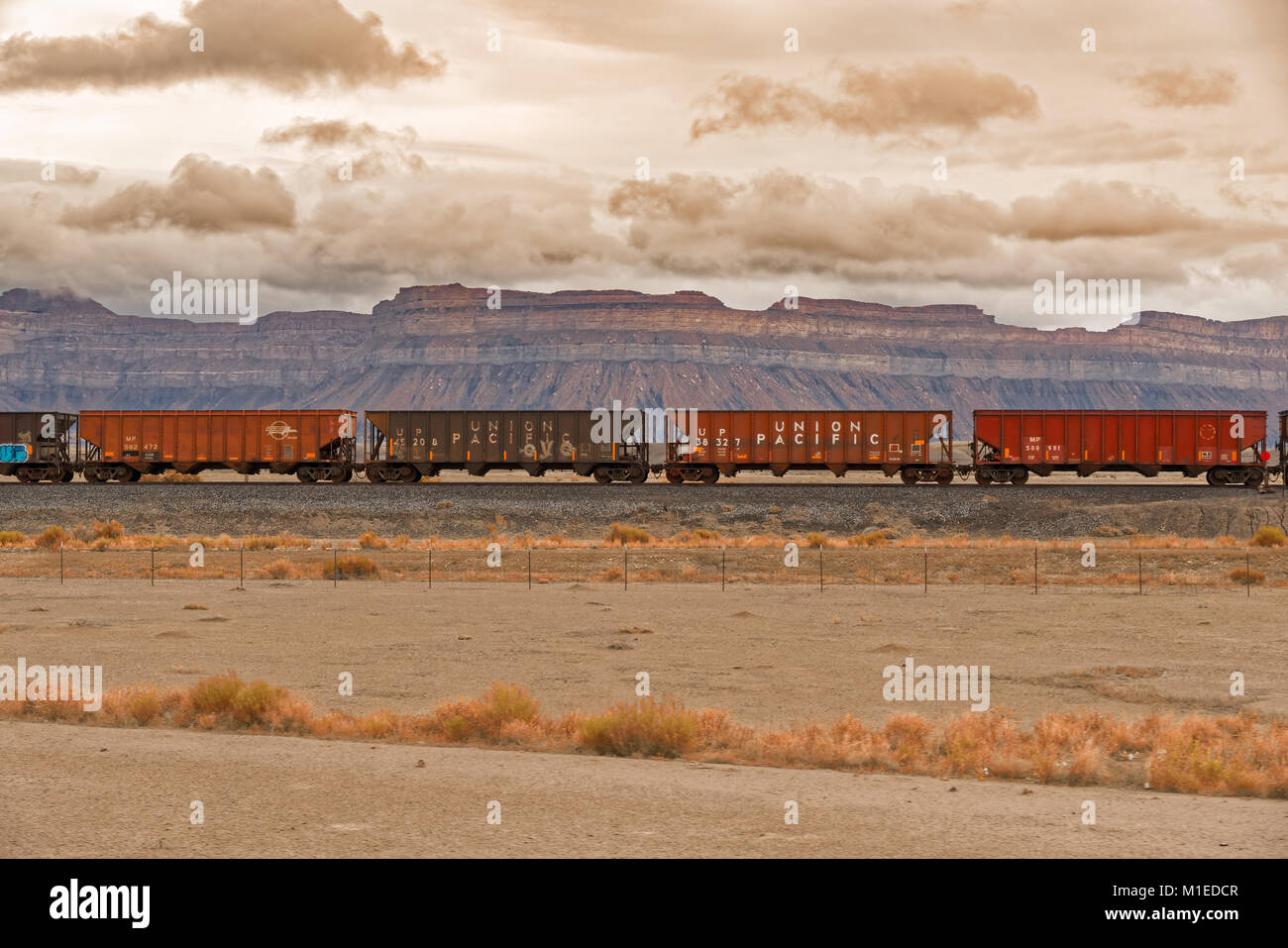 Railroad freight terminal usa hi-res stock photography and images - Alamy