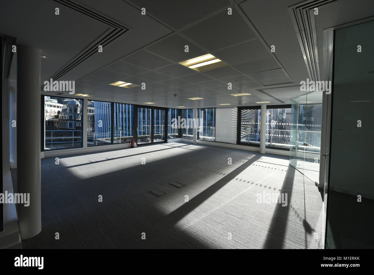 Empty office space Stock Photo - Alamy
