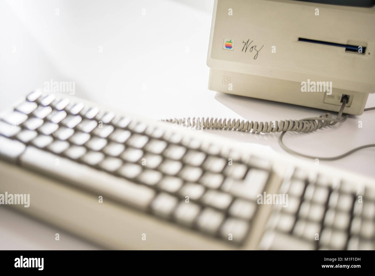 128k macintosh computer hi-res stock photography and images - Alamy