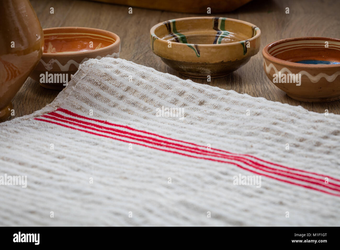 Romanian traditional pots hi-res stock photography and images - Alamy