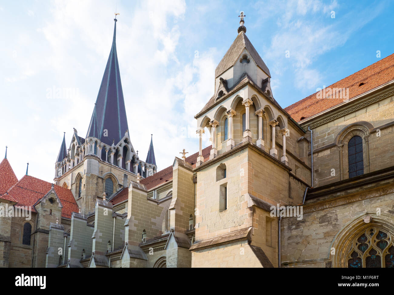 Side view of the cathedral hi-res stock photography and images - Alamy