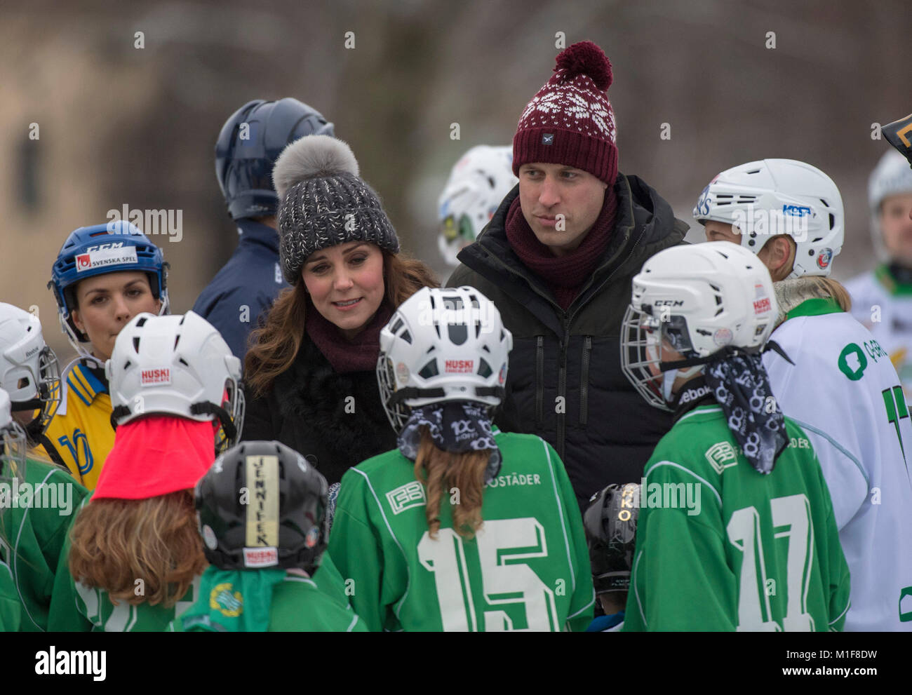 The Duke and Duchess of Cambridge meet local bandy hockey players at ...
