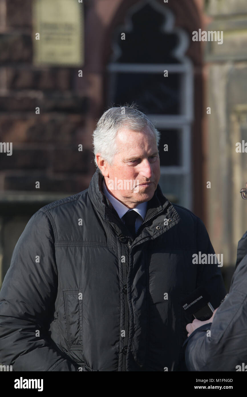 Former liverpool goalkeeper ray clemence hi-res stock photography and ...