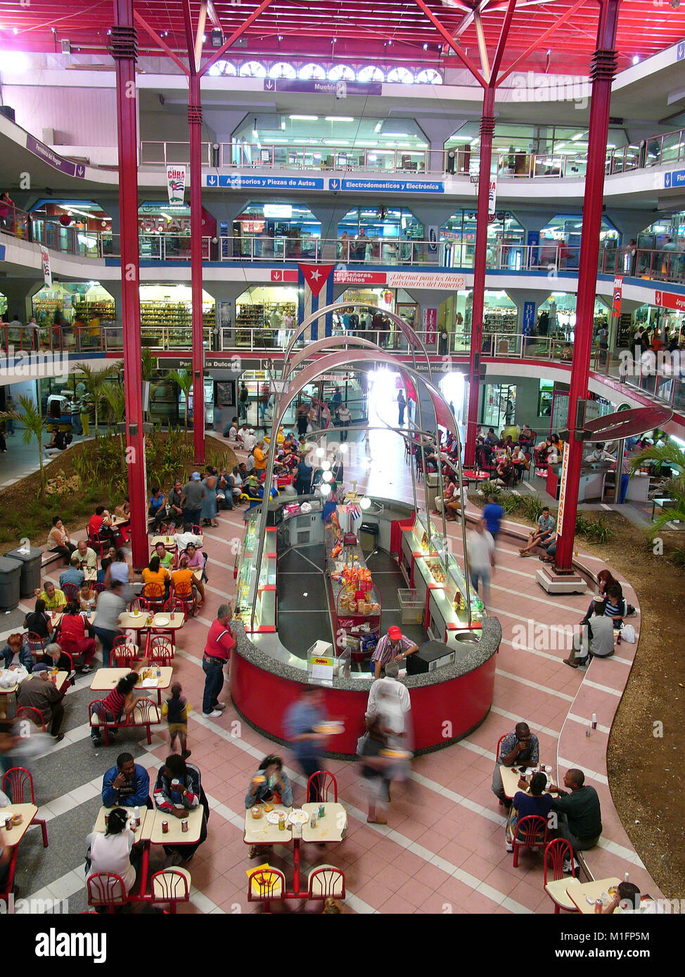 Shopping mall 1990s hi-res stock photography and images - Alamy