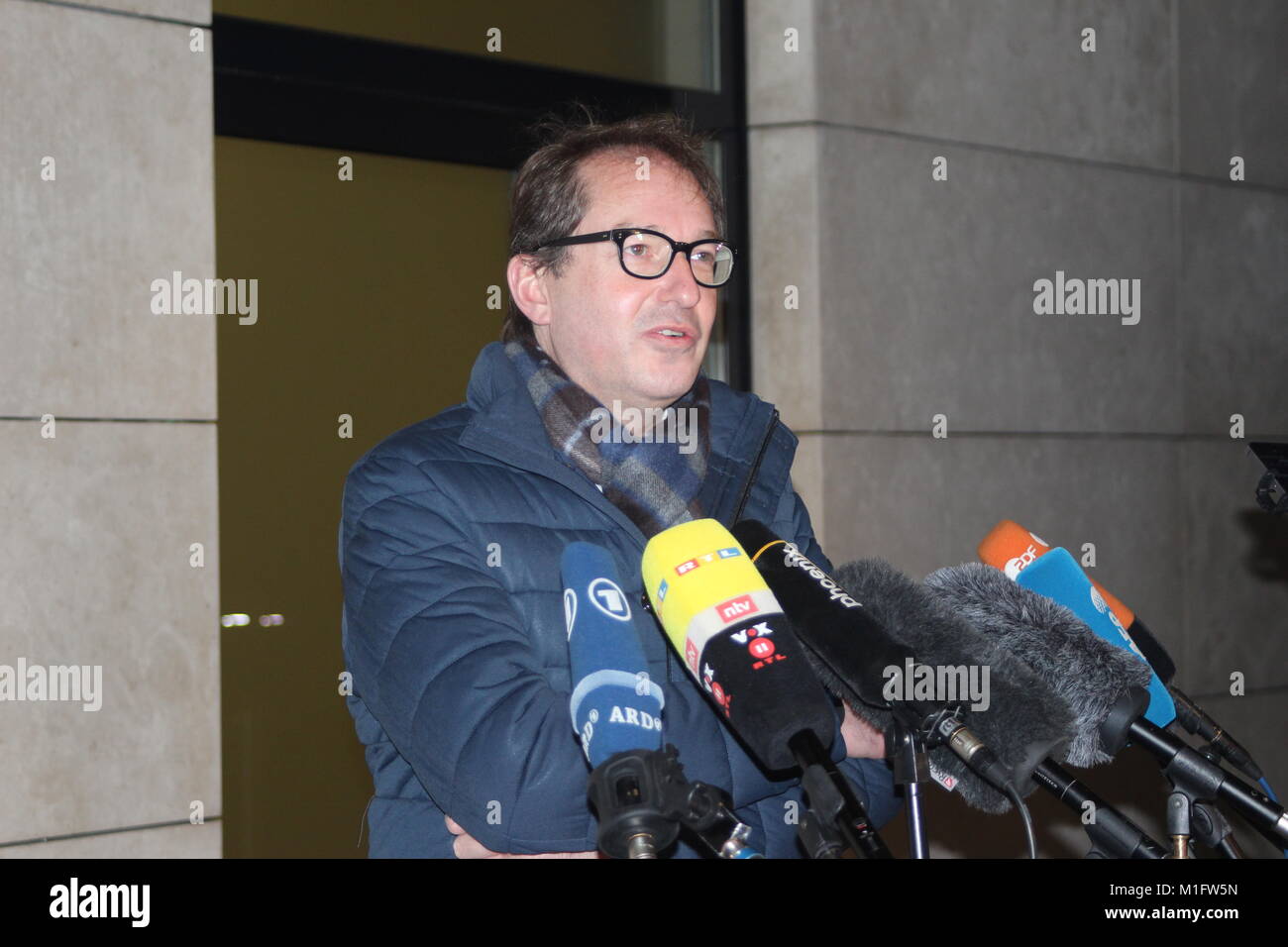 Scheuer hi-res stock photography and images - Alamy