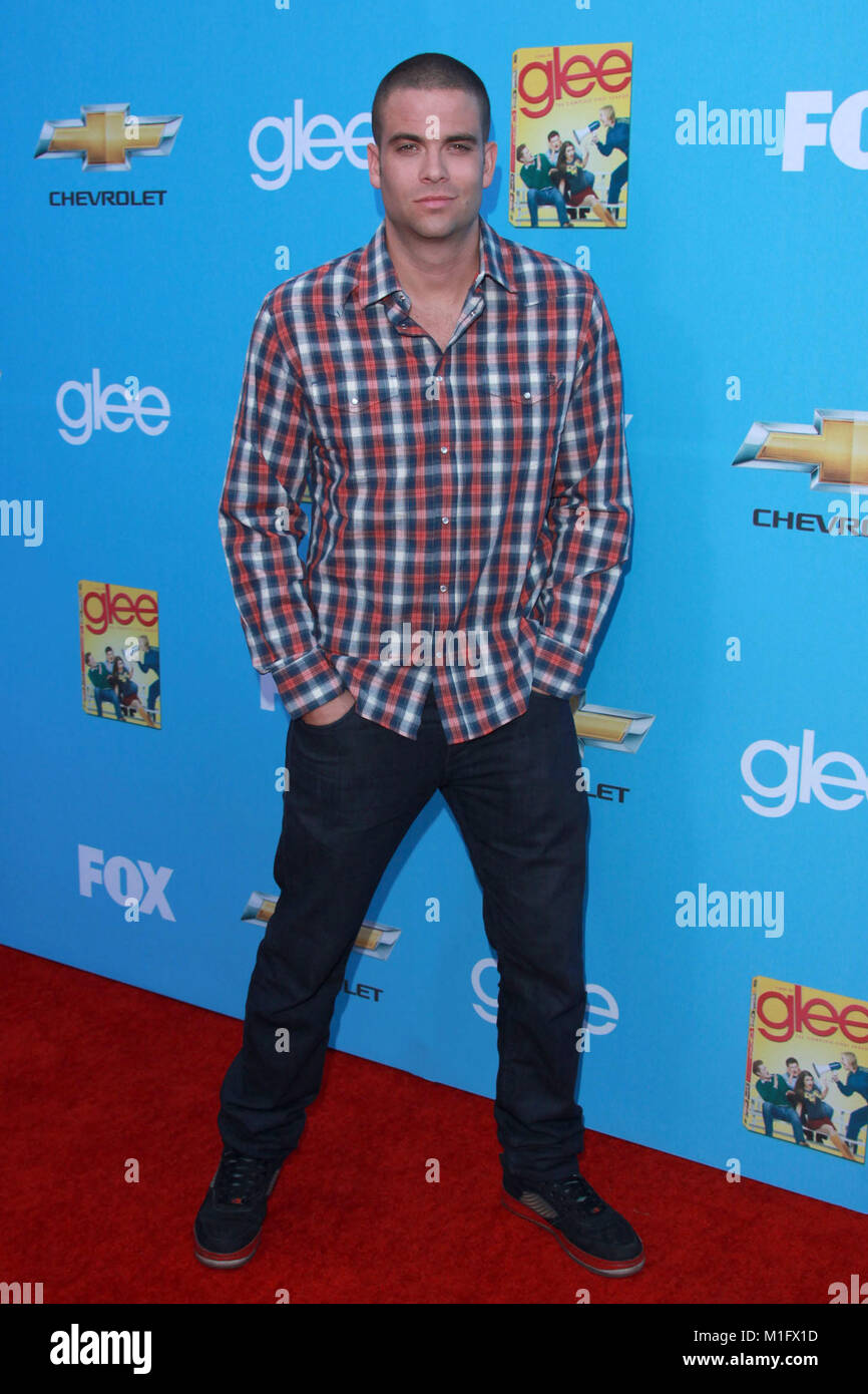 HOLLYWOOD - SEPTEMBER 07: Mark Salling attends the 'Glee' Season 2 ...