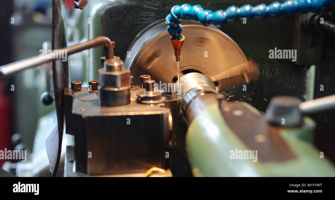 Cnc metal milling lathe machine in metal industry Stock Photo - Alamy
