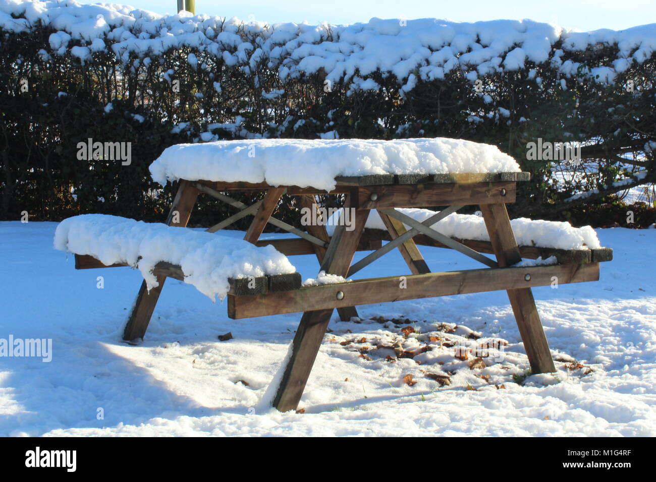 Picnic bench with snow hi-res stock photography and images - Alamy