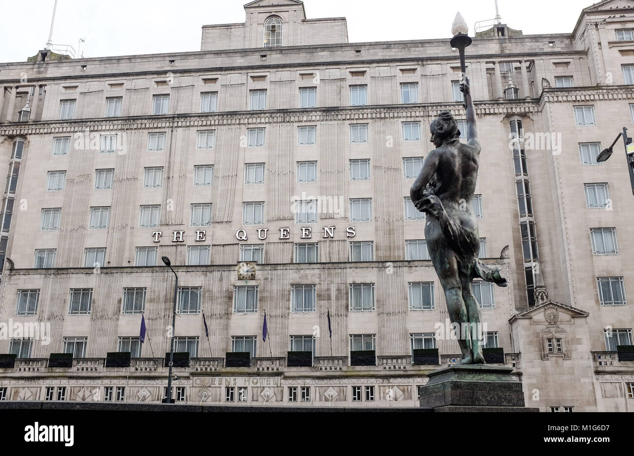 Queens hotel leeds hi-res stock photography and images - Alamy