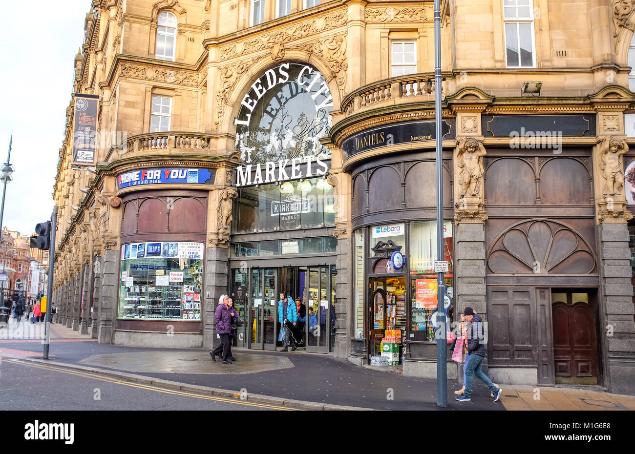Leeds markets hi-res stock photography and images - Alamy