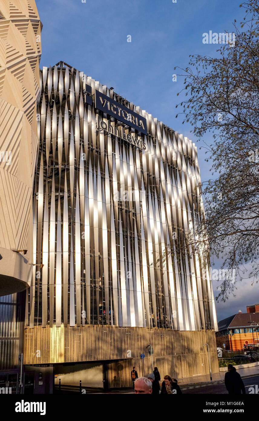 John lewis leeds retail hi-res stock photography and images - Alamy