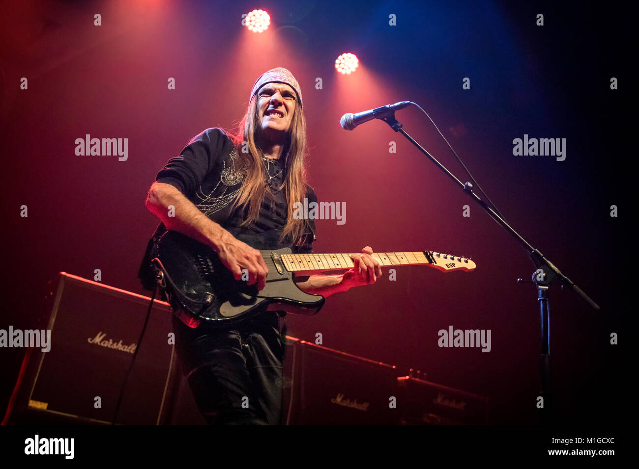 Tnt on stage hi-res stock photography and images - Alamy