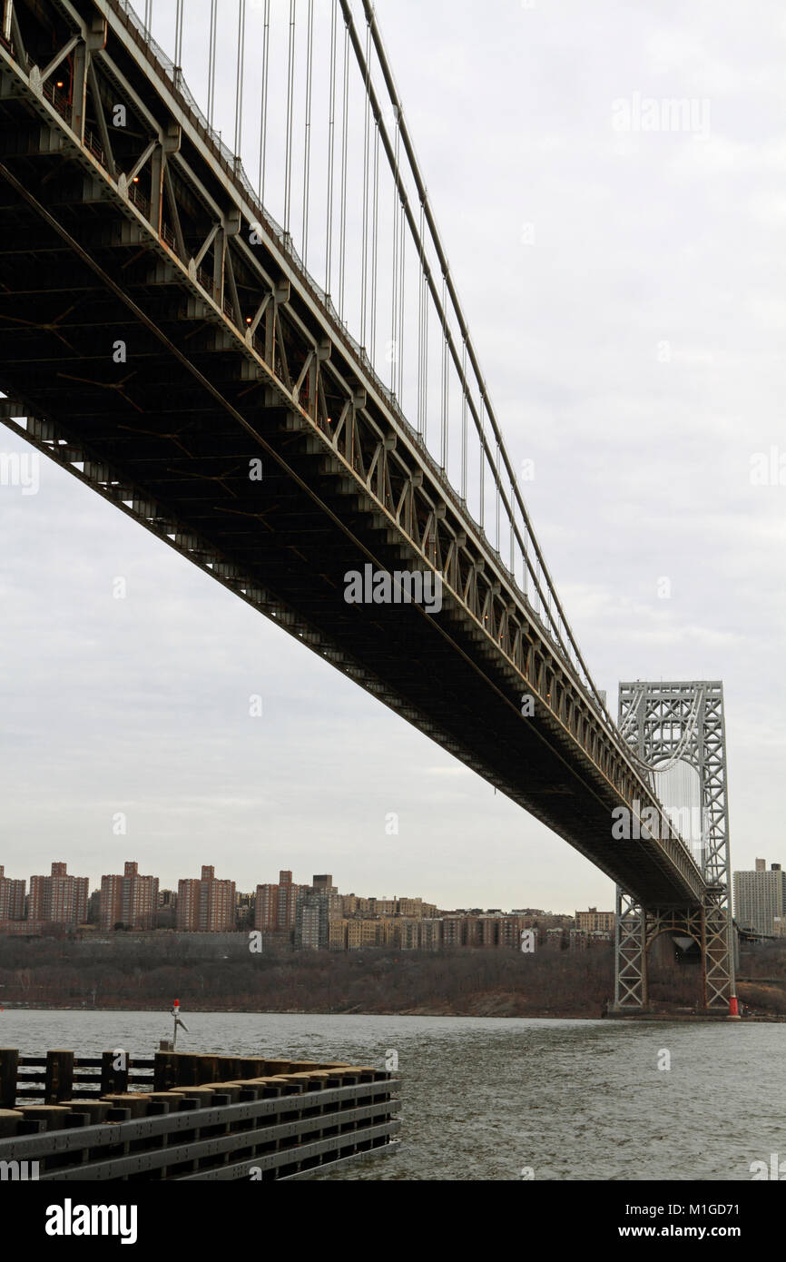 George washington bridge seen from hi-res stock photography and images ...