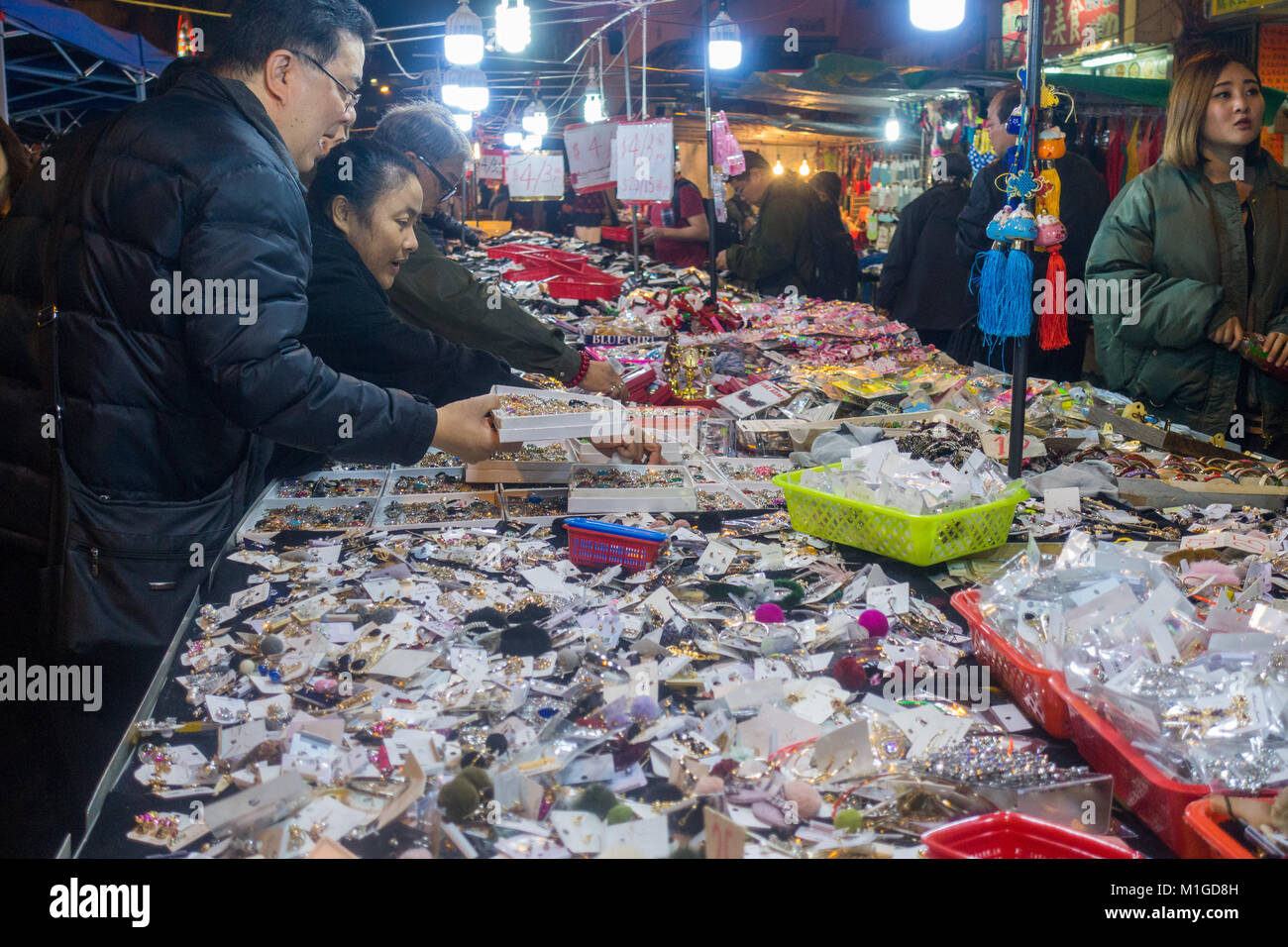 Hong Kong Night market in Nathan Road Stock Photo - Alamy Hong Kong Night market in Nathan Road Stock Photo - Alamy