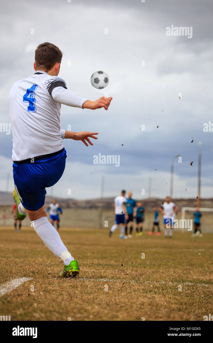 Soccer players behind hi-res stock photography and images - Alamy